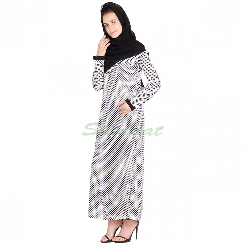 Naqab online- simple abaya with black polka dots for regular use