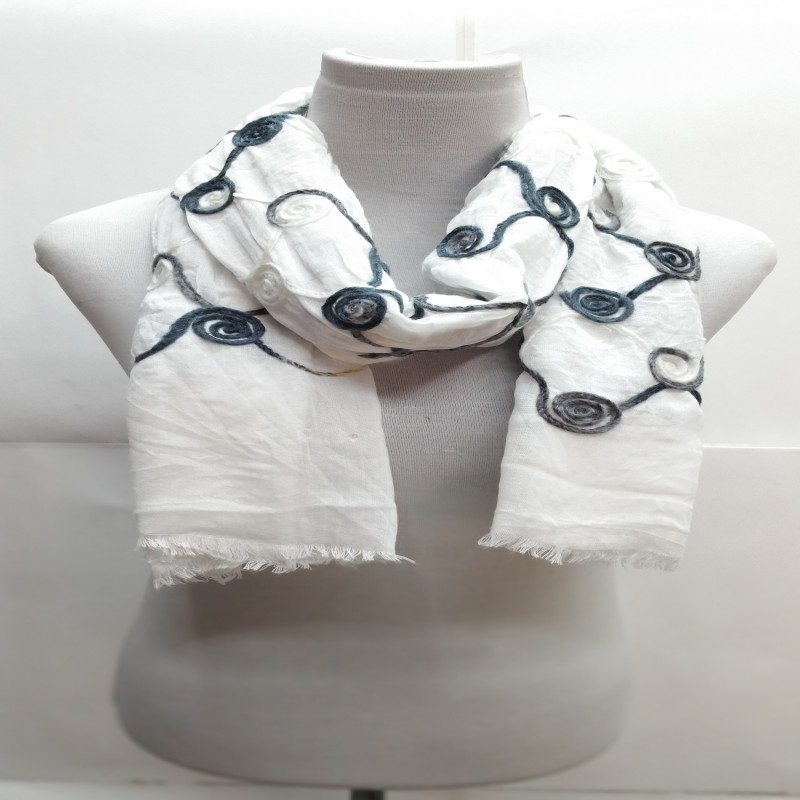 Hijab online-Cotton Chain Work Stole at shiddat.com